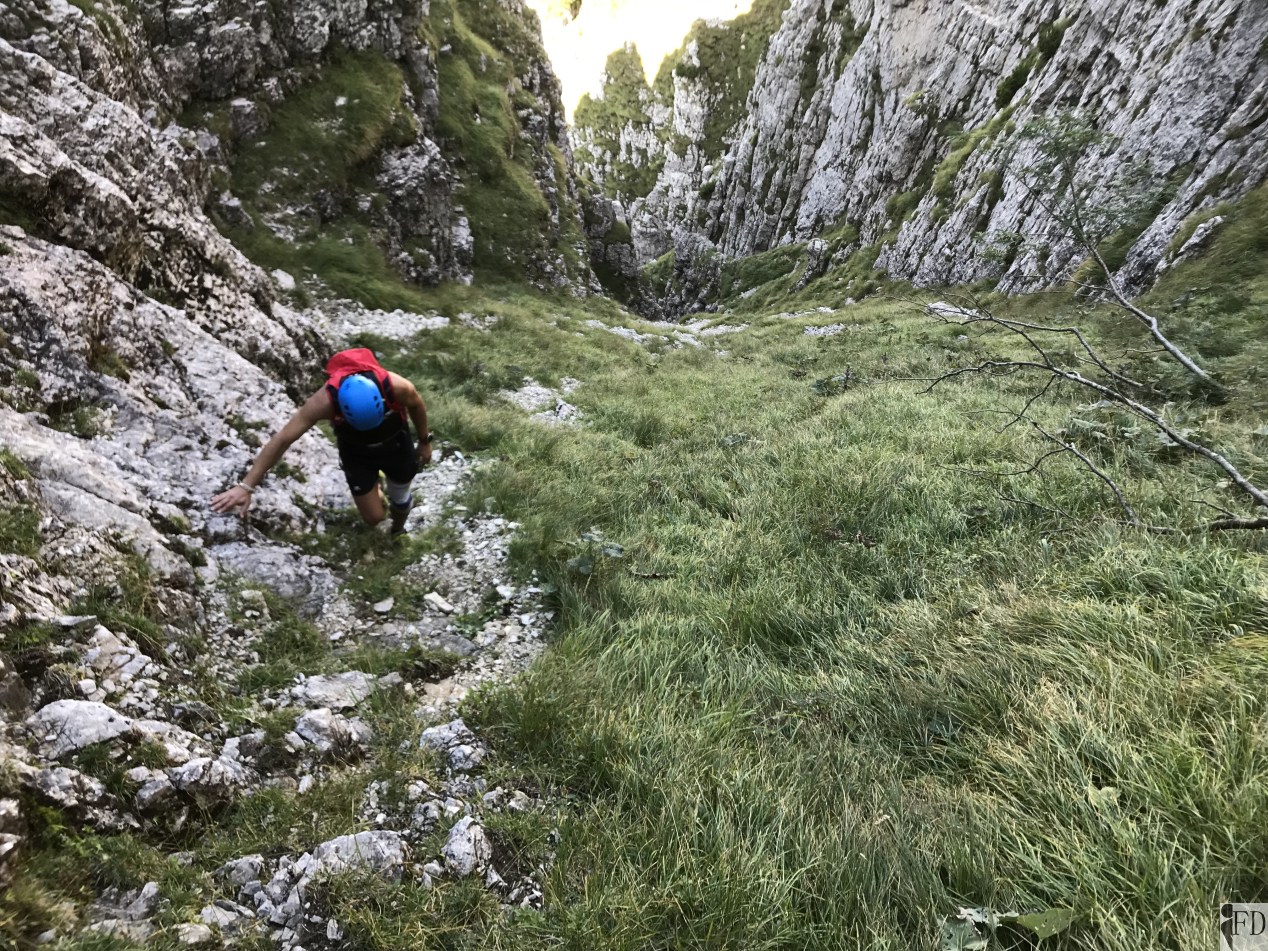 Sentiero dei Contrabbandieri: articolata e impegnativa escursione in ...